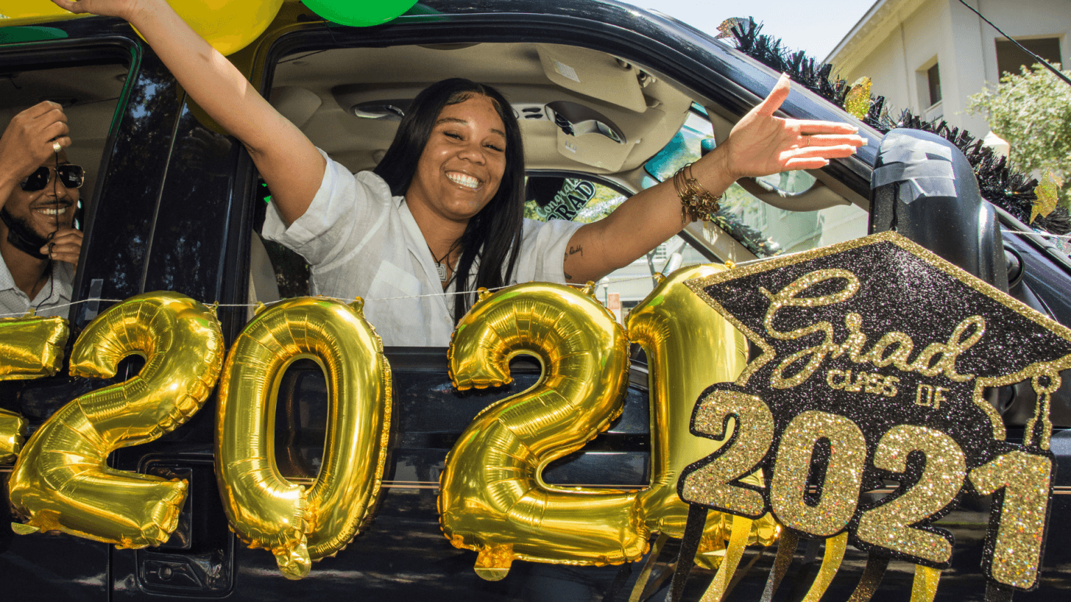 University of La Verne Celebrates Graduates with Drive-Through Parades